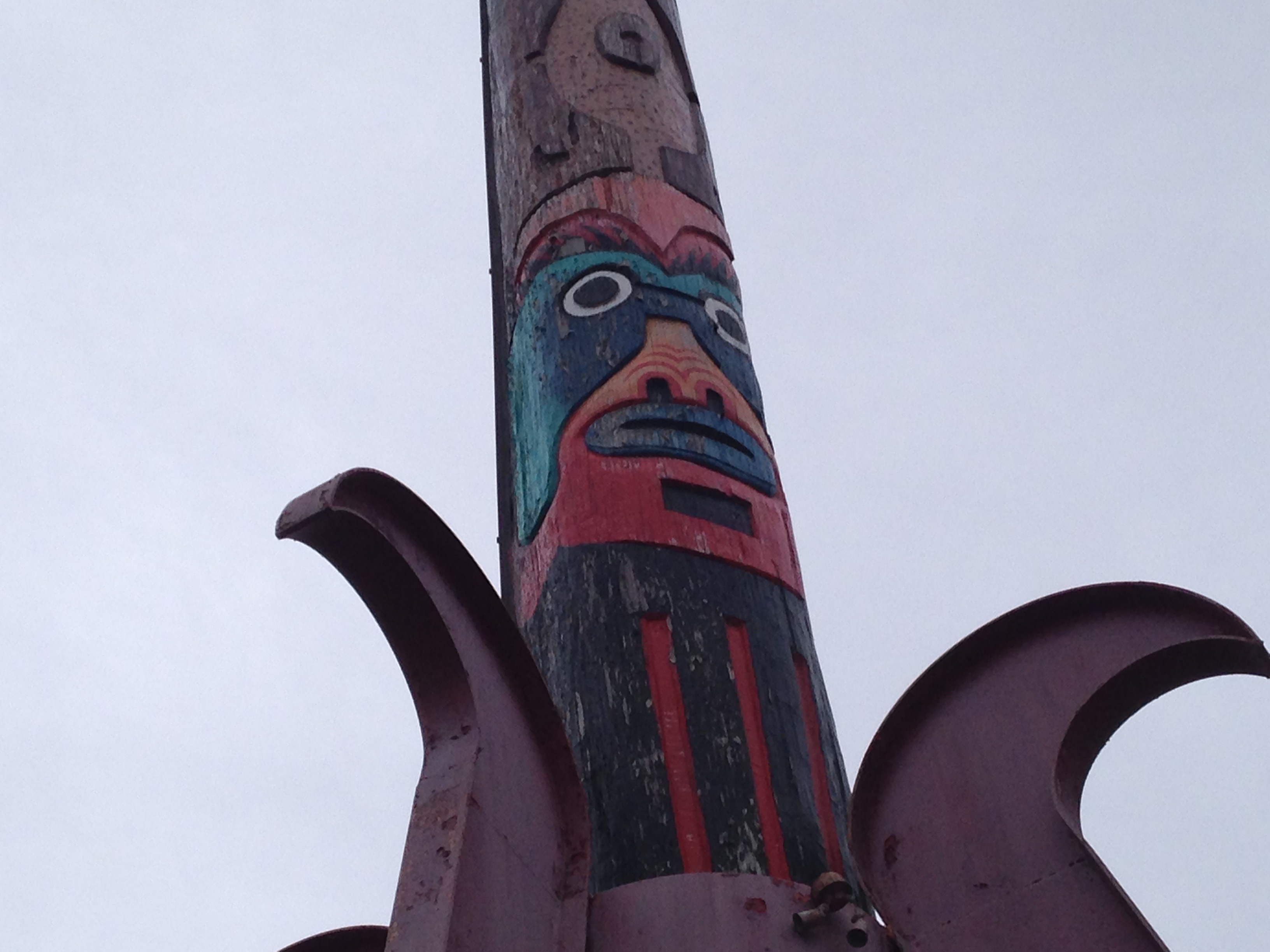 The World's Largest Totem Pole | California Curiosities
