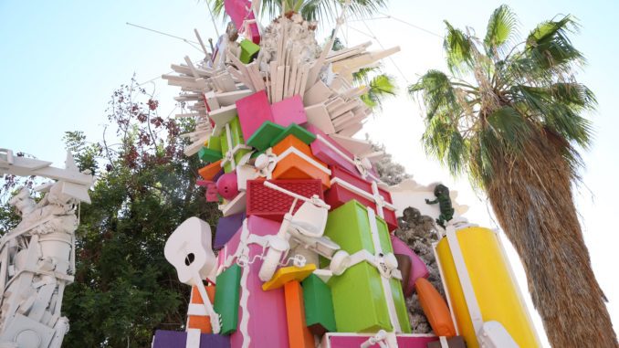 The Famous Robolights of Palm Springs| California Curiosities